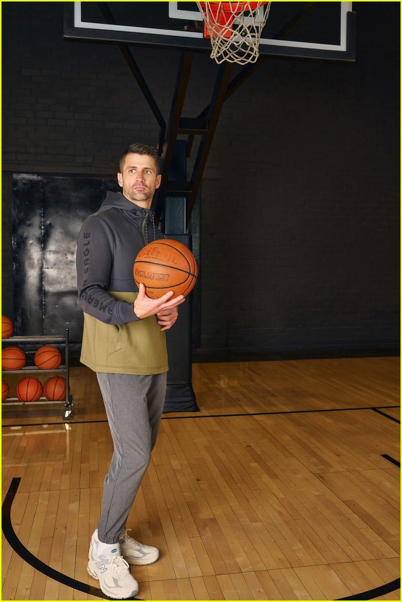 James Lafferty Breaks a Sweat Shirtless in His AE Underwear Ahead of Charity Basketball Game ...